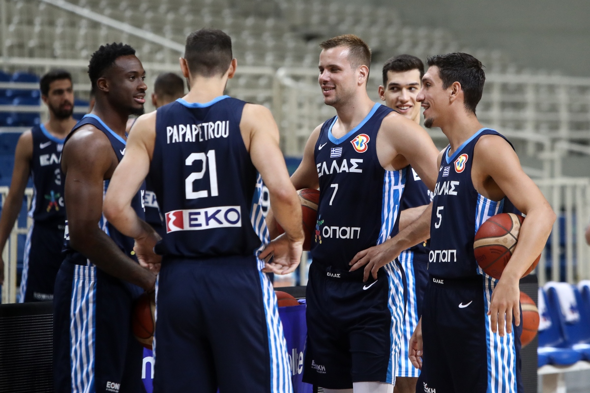 Οι παίκτες που συνεχίζουν μετά τα πρώτα "κοψίματα" στην Εθνική - www ...