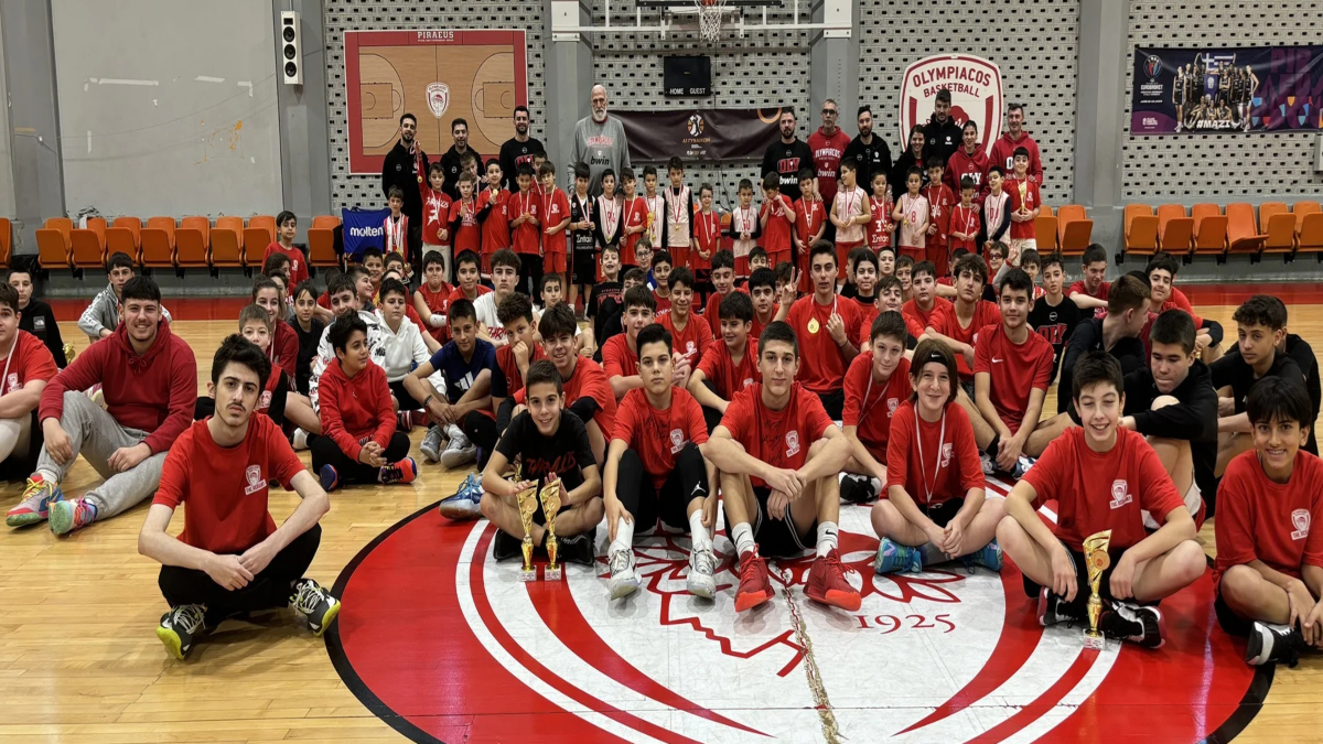 Αυλαία για το X-MAS Camp της Ακαδημίας του Ολυμπιακού - www.ertsports.gr