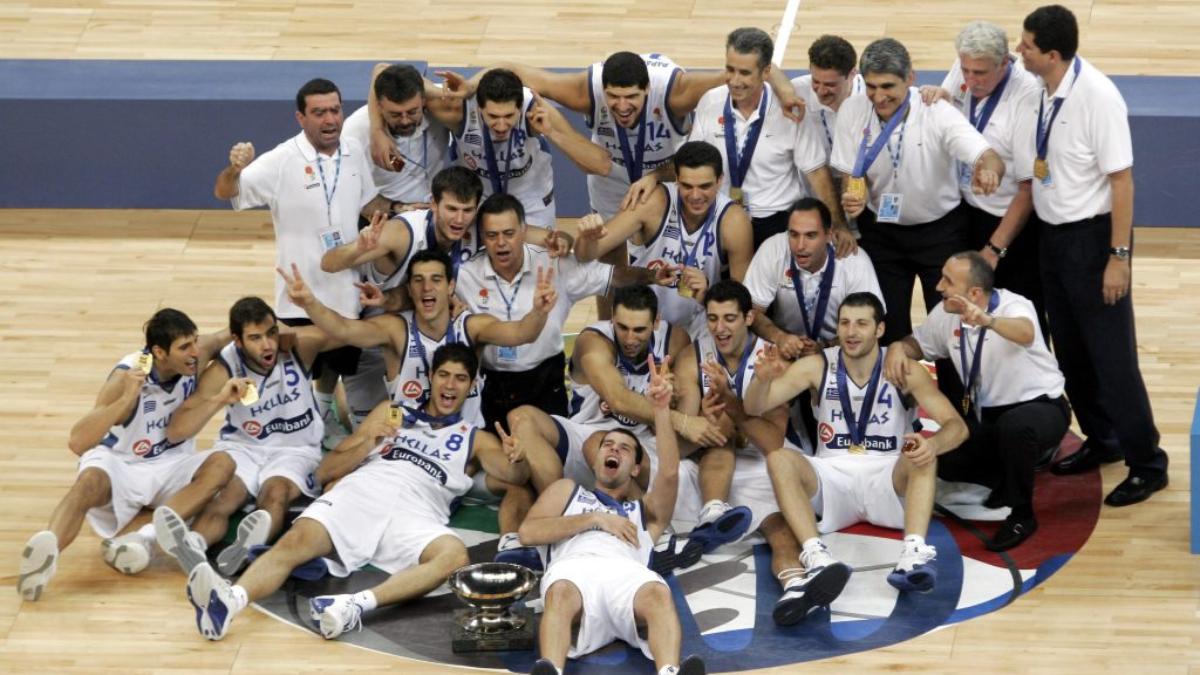 Το Υπουργείο Αθλητισμού και η ΕΟΚ, θα τιμήσουν την χρυσή Εθνική Ομάδα ...