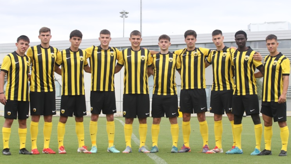 H AEK "έδεσε" δέκα παίκτες της με επαγγελματικά συμβόλαια - www ...