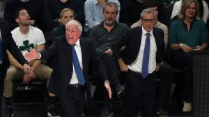 ΑΕΛ: «Ρεσιτάλ κάκιστης διαιτησίας από τον Σιδηρόπουλο» - www.ertsports.gr